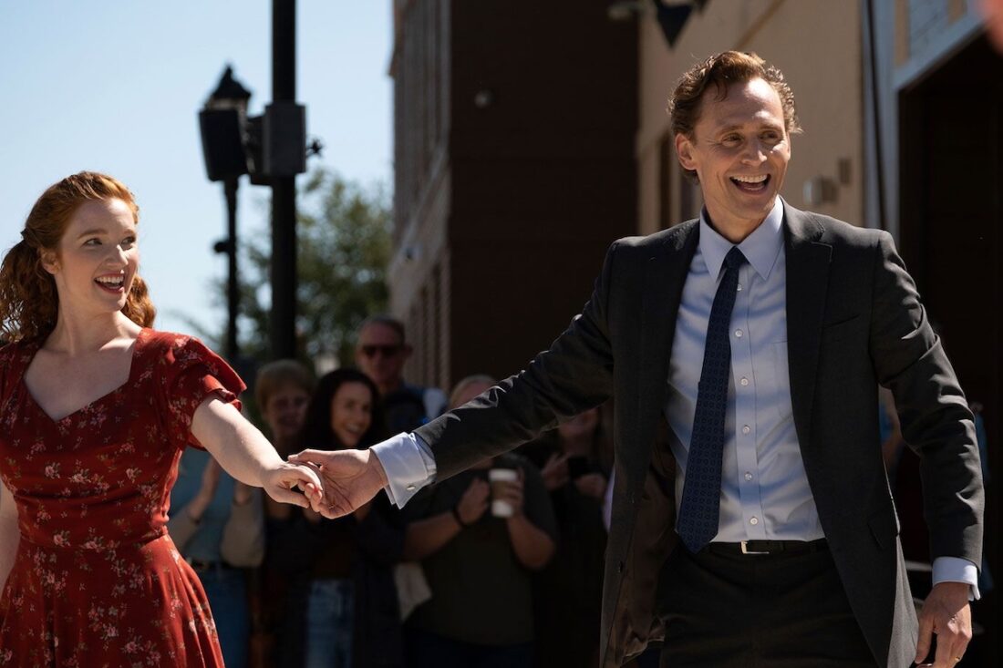 Annalise Basso as Janice Halliday and Tom Hiddleston as Chuck Krantz in ...